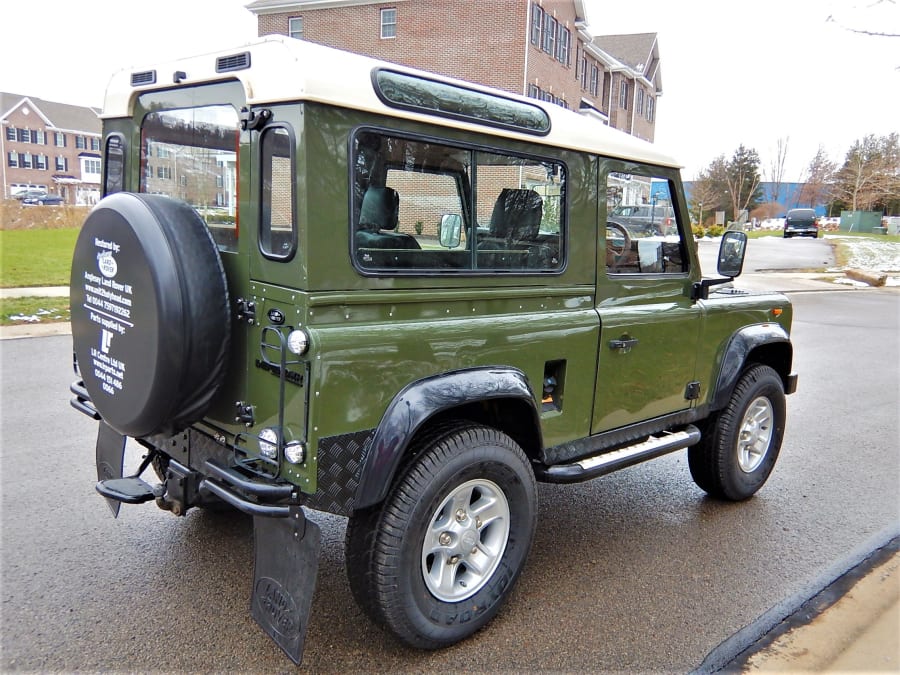 1990 Land Rover Defender 90 at Indy 2019 as W268 - Mecum Auctions