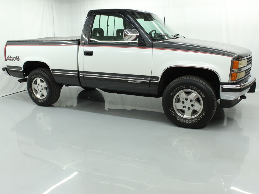 1993 Chevrolet K1500 Pickup at Indy 2019 as T127 - Mecum Auctions