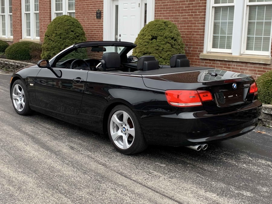 2008 BMW 328i Convertible at Indy 2020 as T14.1 - Mecum Auctions