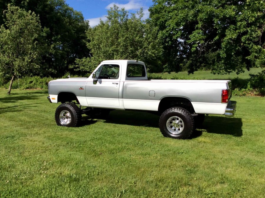 1989 Dodge Ram W250 Pickup at Indy 2020 as K173 - Mecum Auctions