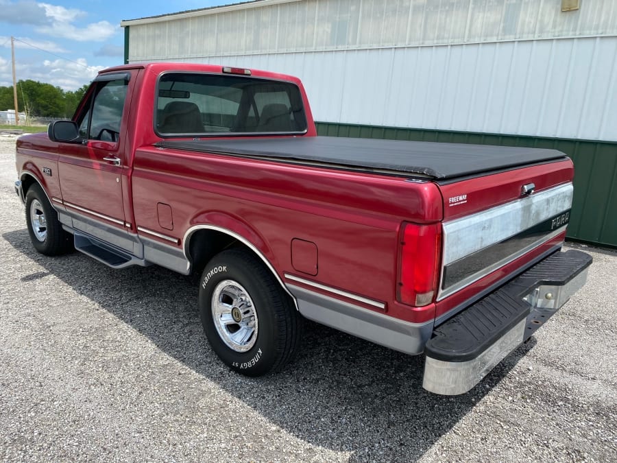 1995 Ford F150 Pickup at Indy 2021 as J163 - Mecum Auctions