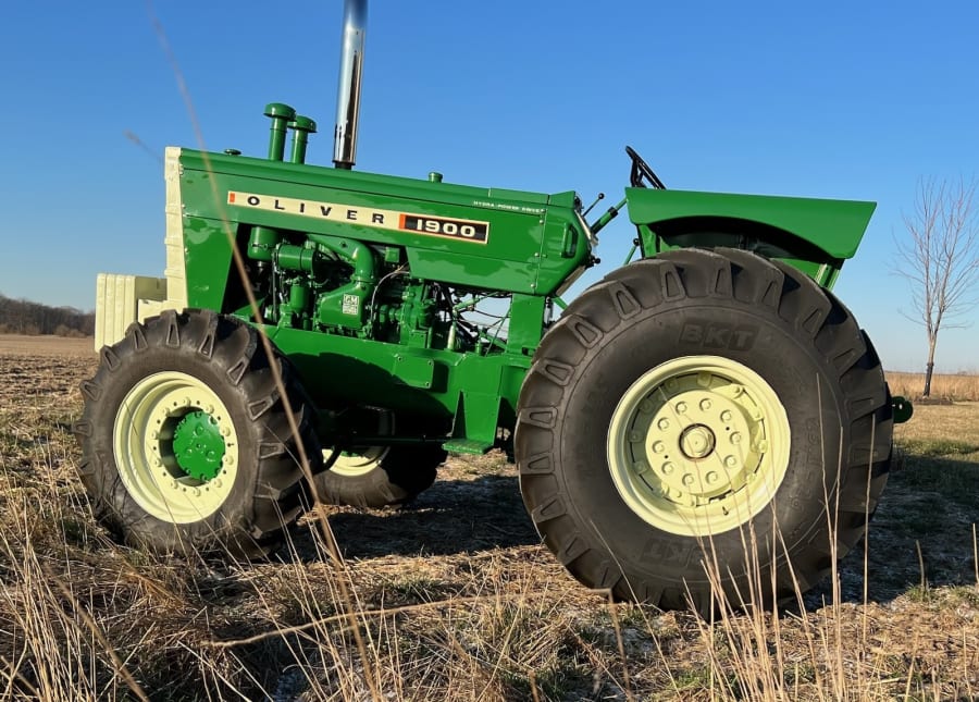 1964 Oliver 1900 MFWD at Gone Farmin' Spring Classic 2023 as S29 ...