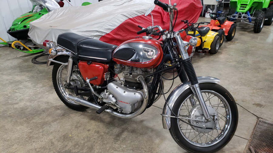 1967 Kawasaki W1 650 at Indy 2023 as L19 - Mecum Auctions