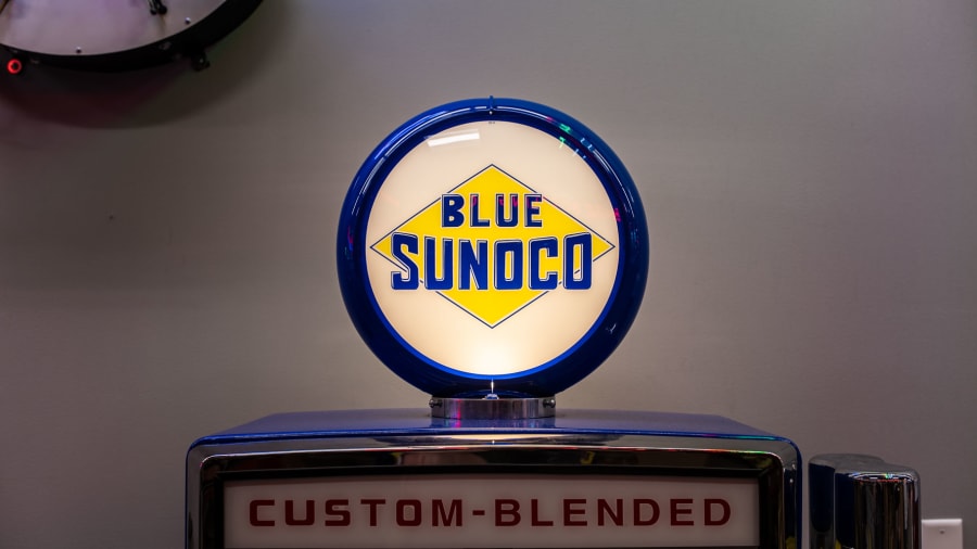 Blue Sunoco Wayne Model 511 Blend-O-Matic Gas Pump at The World’s ...