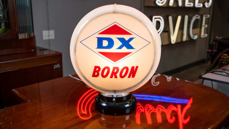 Boron D-X Gasoline Gas Pump Globe at The World’s Largest Road Art ...