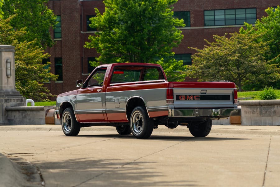 1983 GMC S15 Sierra Classic Pickup at Indy 2023 as G95.1 - Mecum Auctions