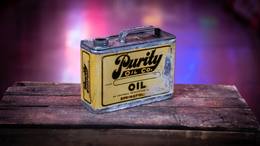 Purity Oil Co. 1/2-Gallon Oil Can at The World’s Largest Road Art ...