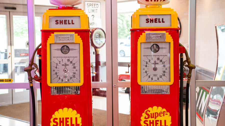 Shell & Super-Shell Tokheim Model 36 Gas Pumps at The World’s Largest ...
