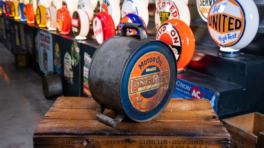 1920s Long-Run Motor Oil 5-Gallon Rocker Oil Can at The World’s Largest ...