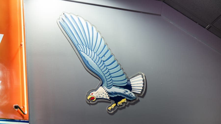 Richfield Eagle Single-Sided Plastic Signs at The World’s Largest Road ...