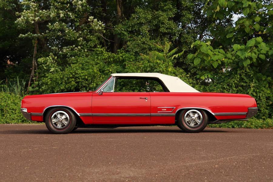 1965 Oldsmobile 442 Convertible at Harrisburg 2023 as F209 - Mecum Auctions