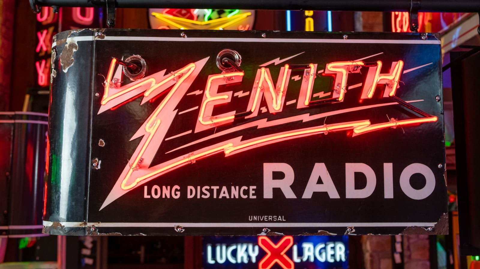 1950s Zenith Radio Double-Sided Porcelain Bullnose Neon Sign at ...