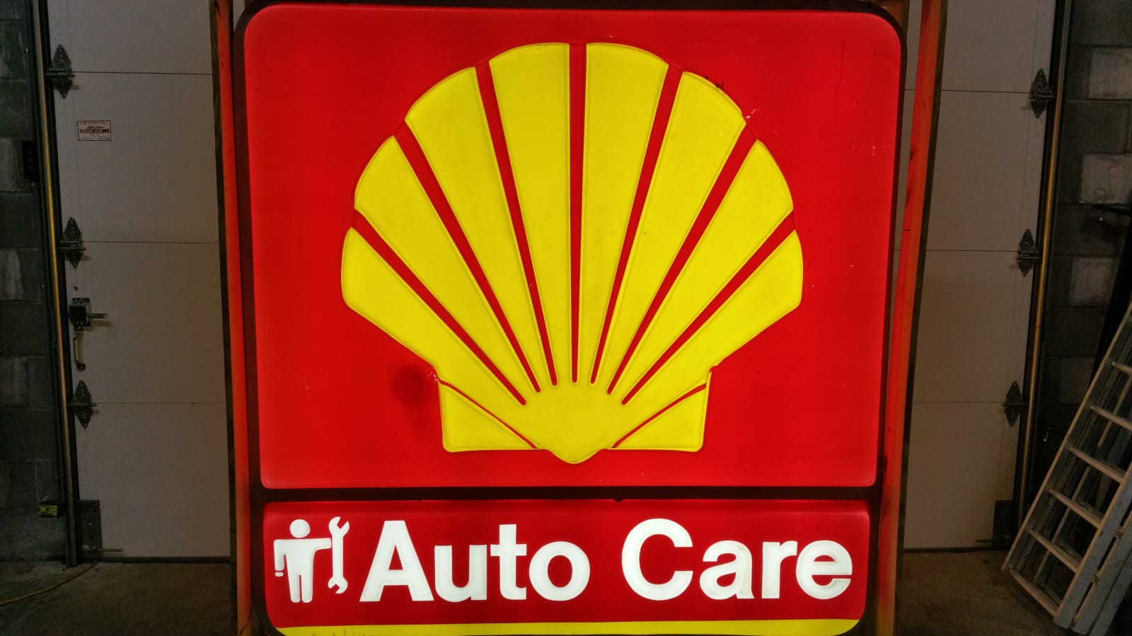 Shell Lighted Sign DSL 72x72x16 at Chicago 2015 as J24 - Mecum Auctions