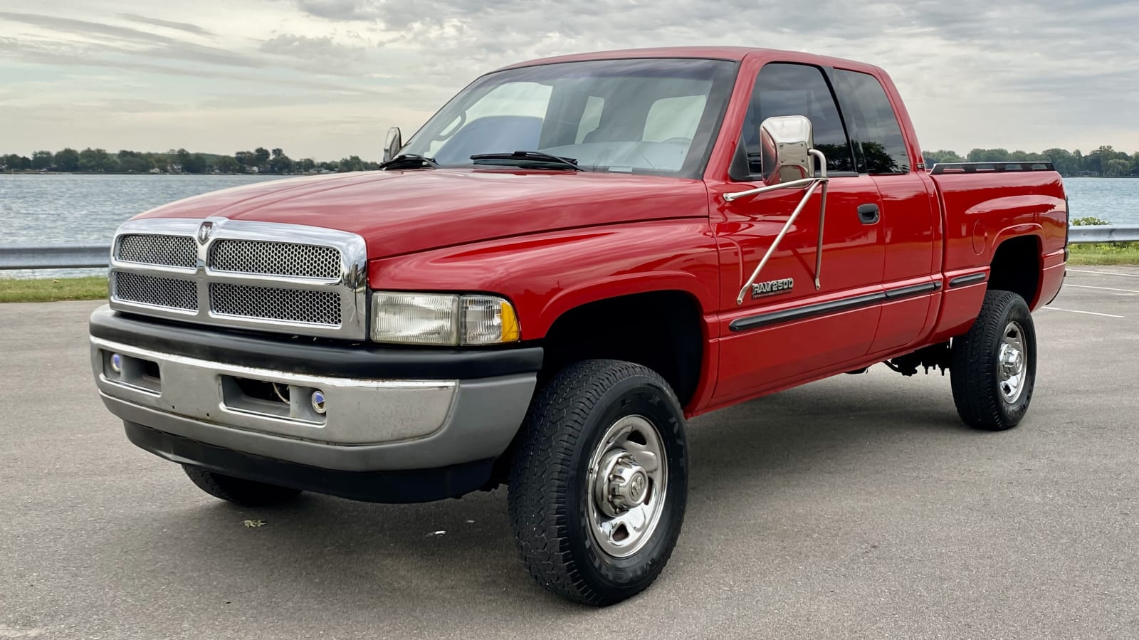 1998 Dodge Ram 2500 Quad Cab Pickup at Chicago 2022 as F47 - Mecum Auctions