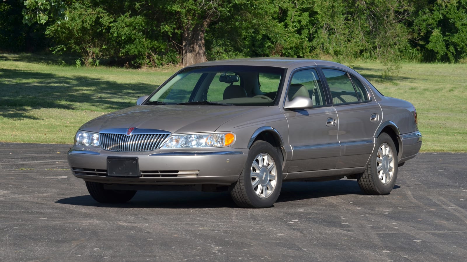 2000 Lincoln Continental at Dallas 2013 as W8 - Mecum Auctions