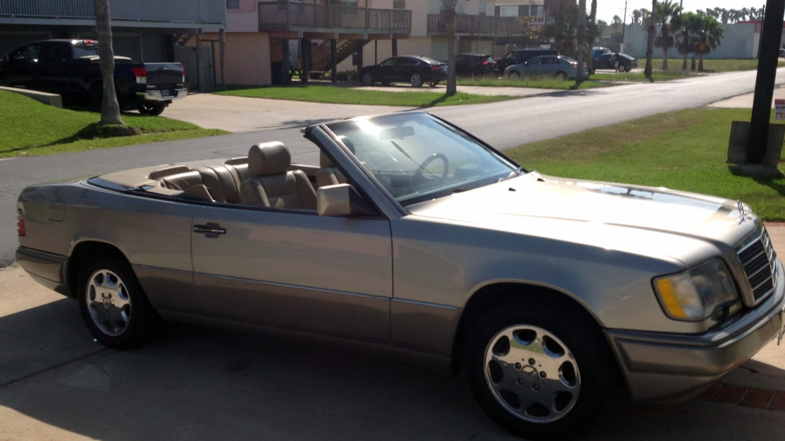 1995 Mercedes-Benz E320 Convertible at Dallas 2017 as W40 - Mecum Auctions