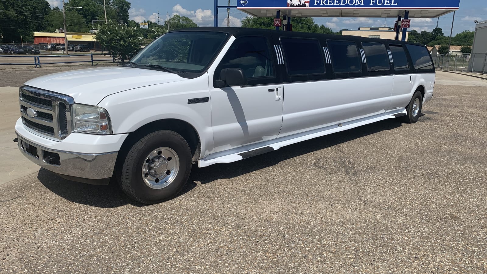 2005 Ford Excursion Limousine at Dallas 2020 as T58 - Mecum Auctions