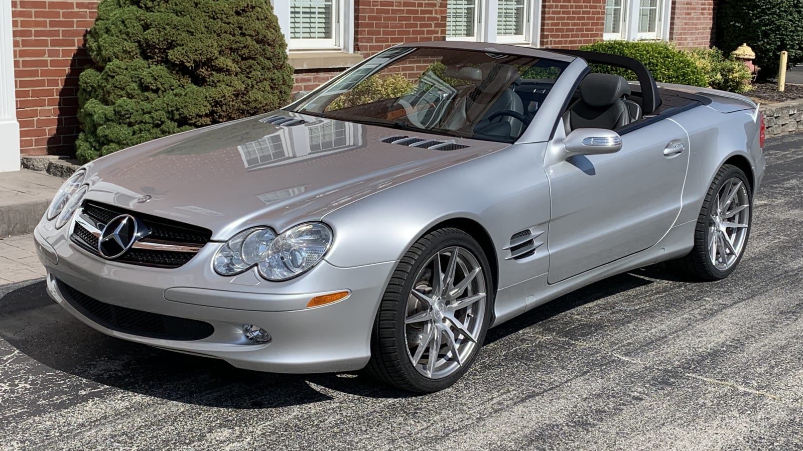 2004 Mercedes-Benz SL500 Convertible at Dallas 2021 as S4 - Mecum Auctions