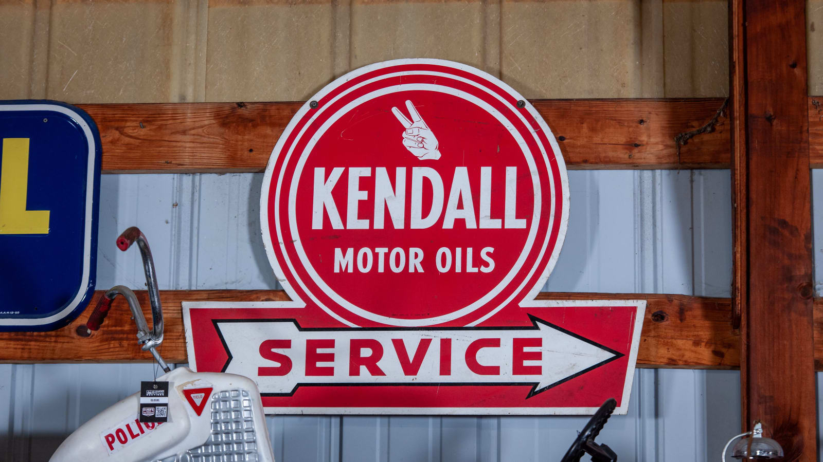 Kendall Motor Oils Service Sign at Elmer's Auto & Toy Museum Collection ...