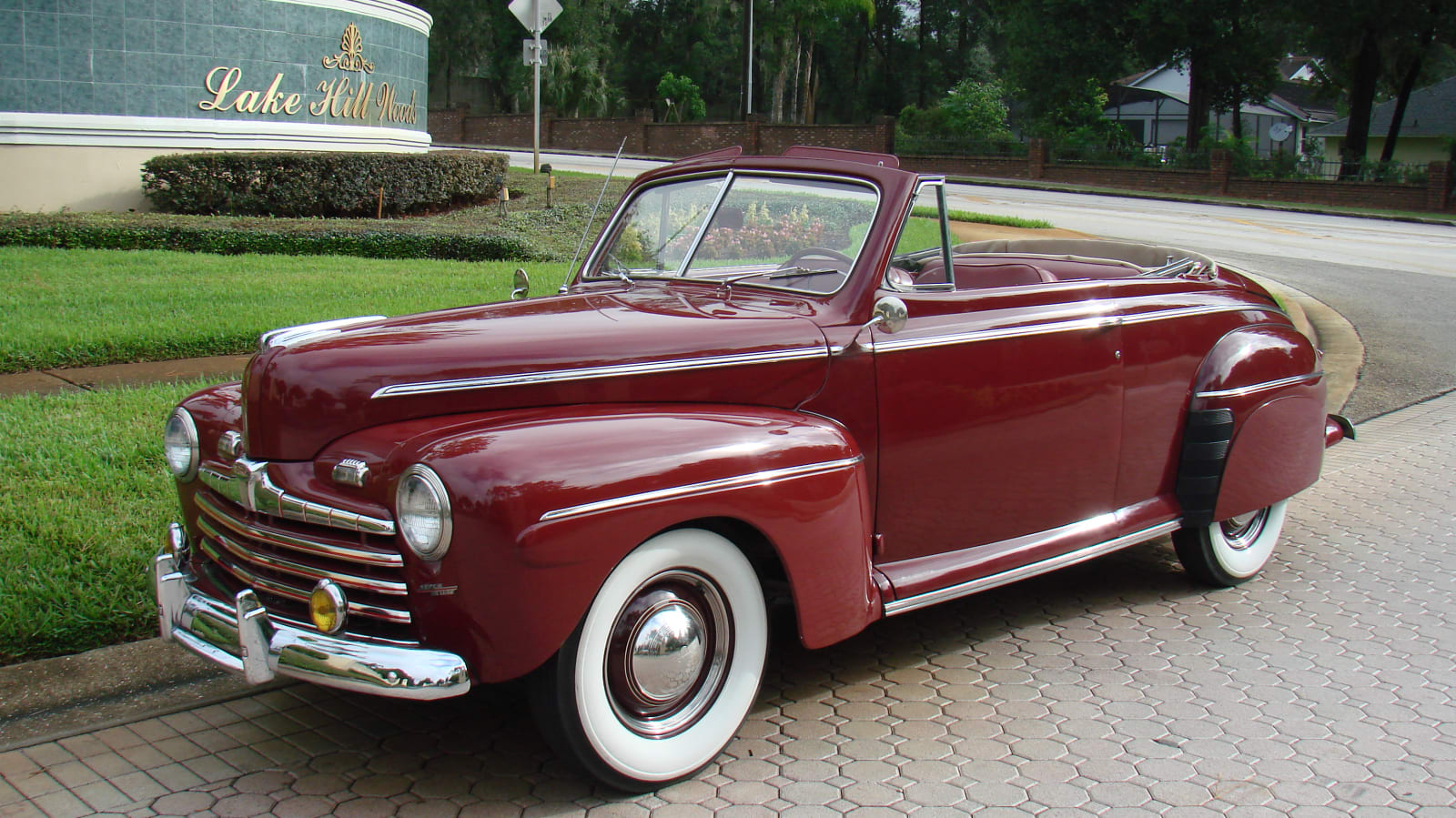 1946 Ford Super Deluxe Convertible at Kissimmee 2014 as T115 - Mecum ...