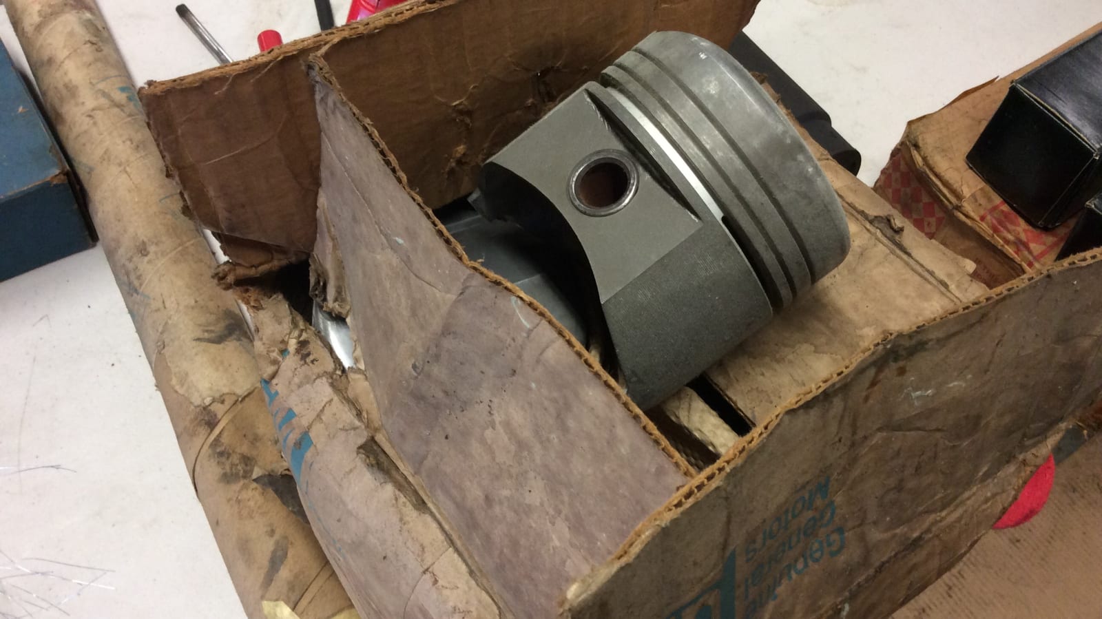 GM 409 CI NOS Pistons at Kissimmee 2017 as Q45 - Mecum Auctions