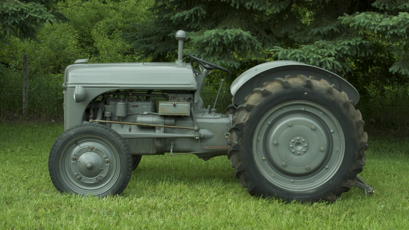 1947 Ford 2N at Gone Farmin' Walworth 2013 as S97 - Mecum Auctions