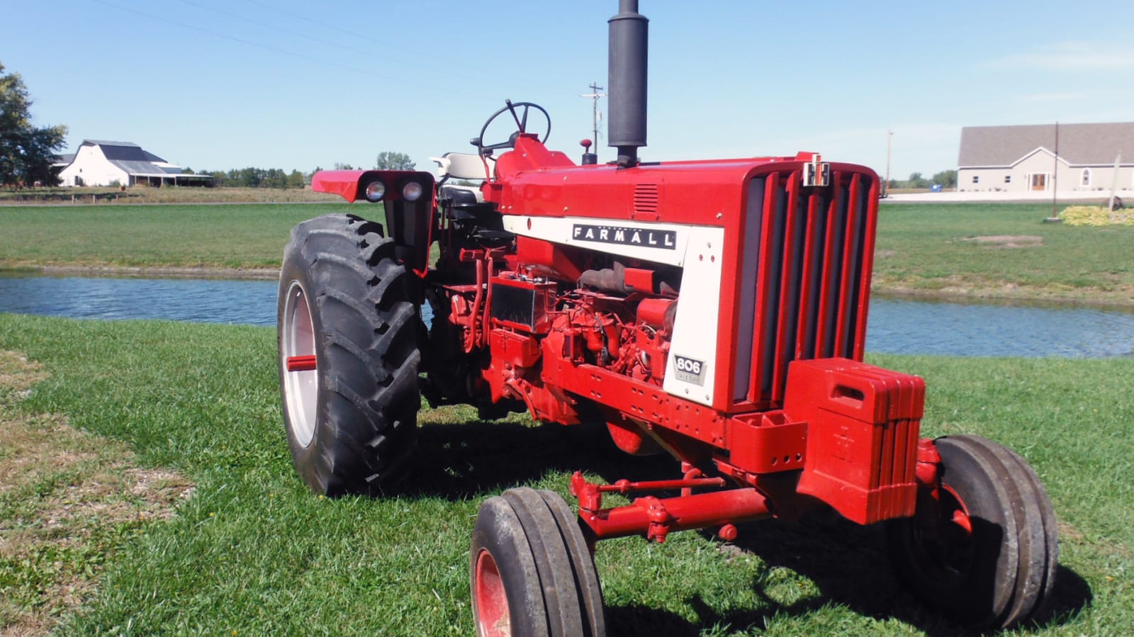 1964 Farmall 806 at Gone Farmin' Iowa 2013 as S88 - Mecum Auctions