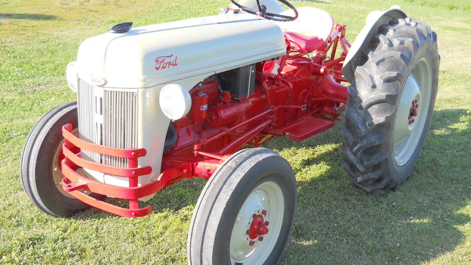 1949 Ford 8N at Gone Farmin' Iowa 2013 as S105 - Mecum Auctions