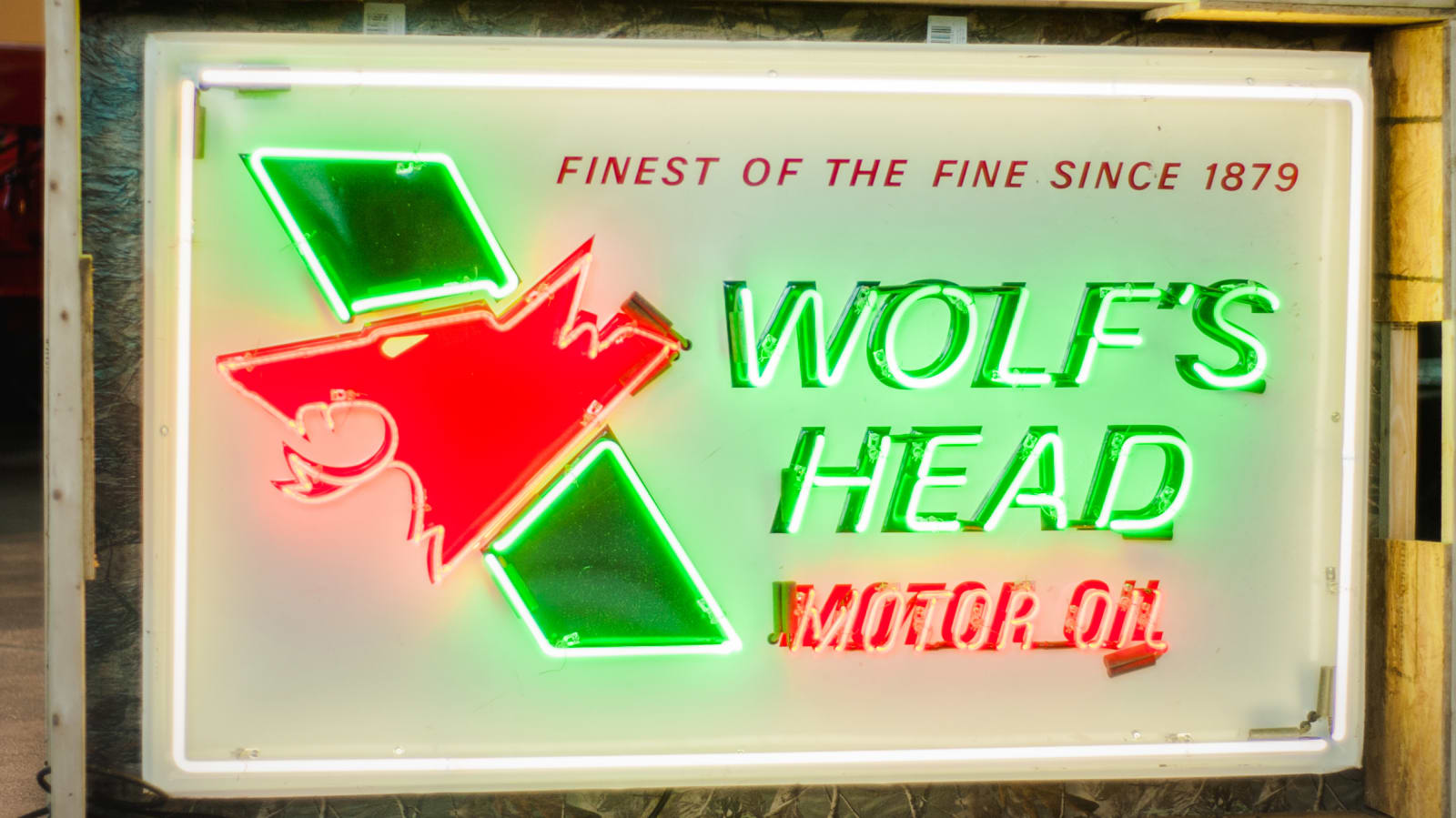 Wolfs Head SSTN 68x40 at Gone Farmin' Iowa Premier 2017 as M238 - Mecum ...