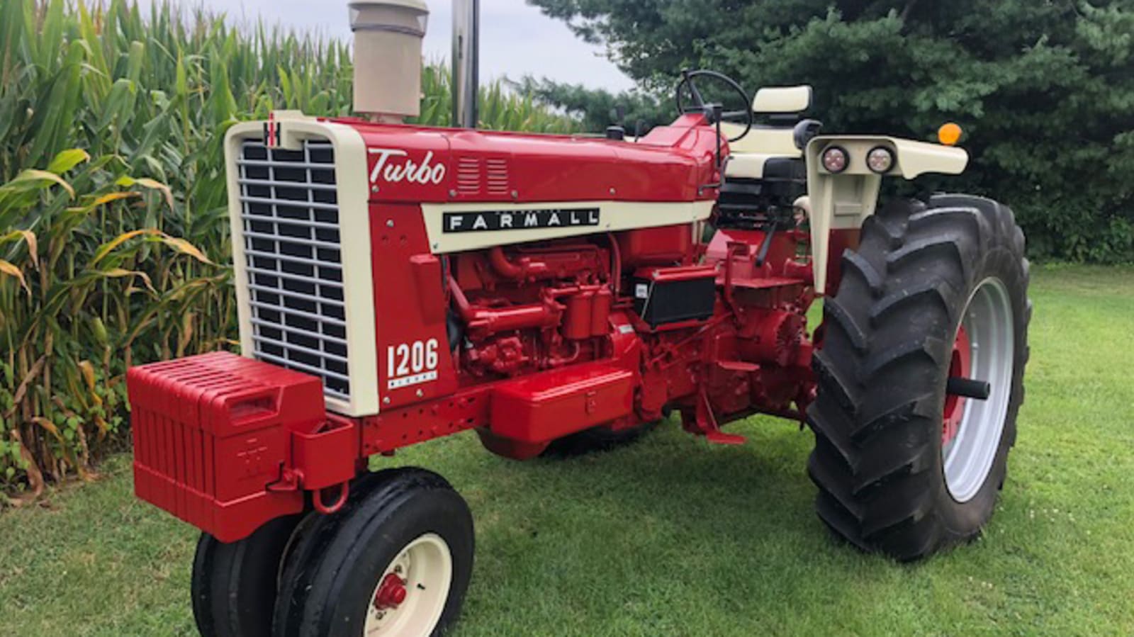 1965 Farmall 1206 at Gone Farmin' Fall Premier 2021 as S31 - Mecum Auctions
