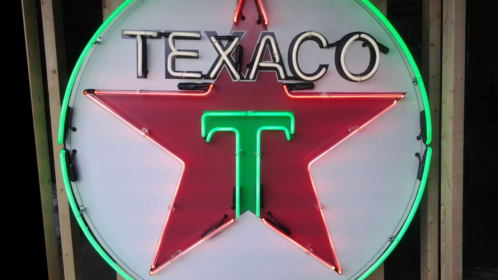 Texaco Neon Sign SSTN 48in at Houston 2014 as J42 - Mecum Auctions