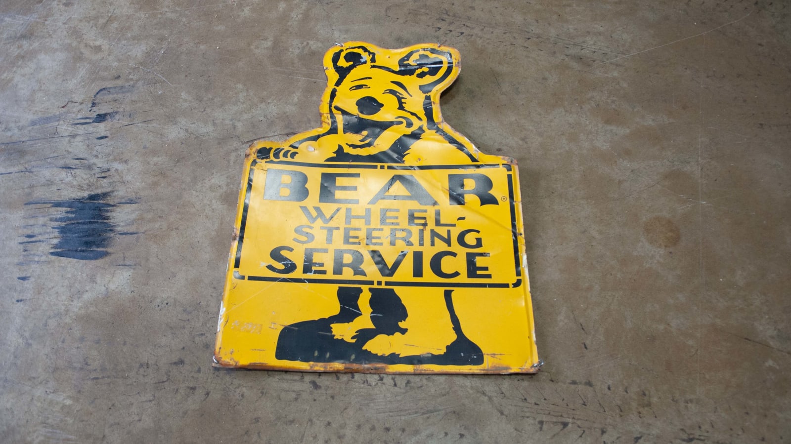 Bear Alignment Single-Sided Tin at Houston 2021 as Z232 - Mecum Auctions