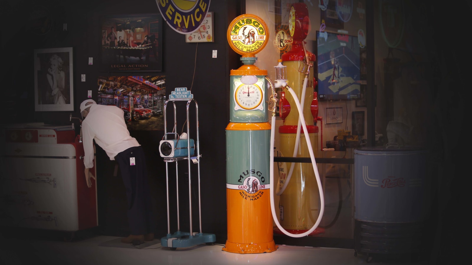 1930s Correcto-Meter Clock-Face Gas Pump at The Eddie Vannoy Collection ...