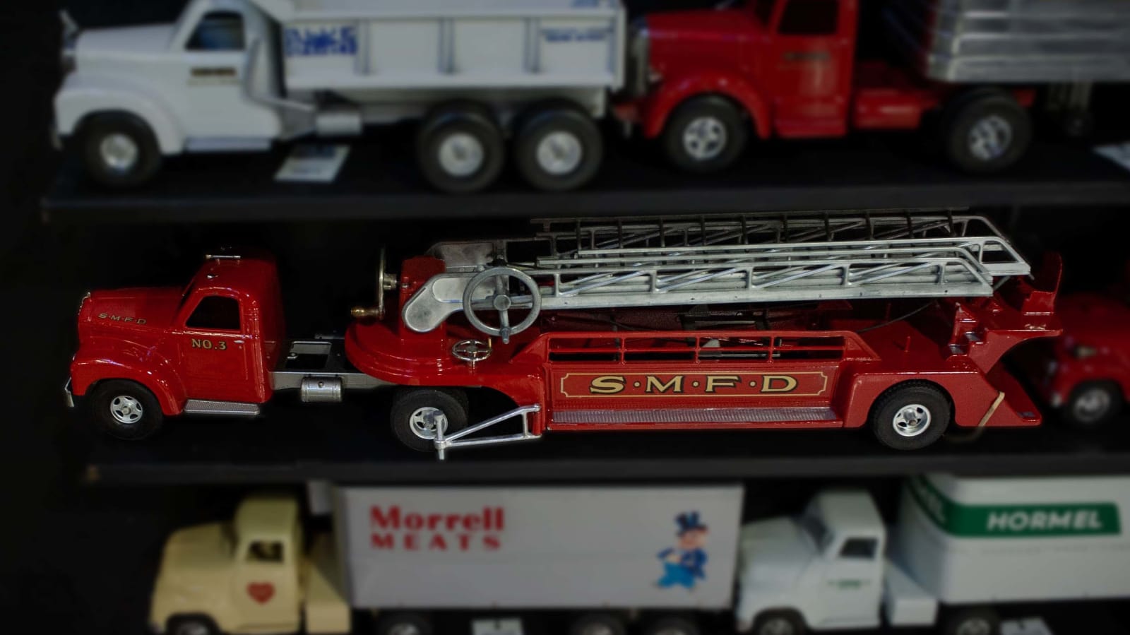 Smith Miller Scale Model Fire Dept. Ladder Truck at The Eddie Vannoy ...