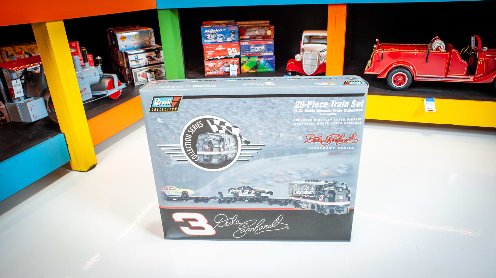 Dale Earnhardt 20-piece Model Train Set at The Eddie Vannoy Collection ...