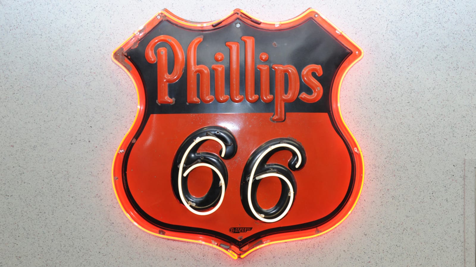 Phillips 66 Neon Sign SSPEN at The Road Art Auction 2015 as U102 ...