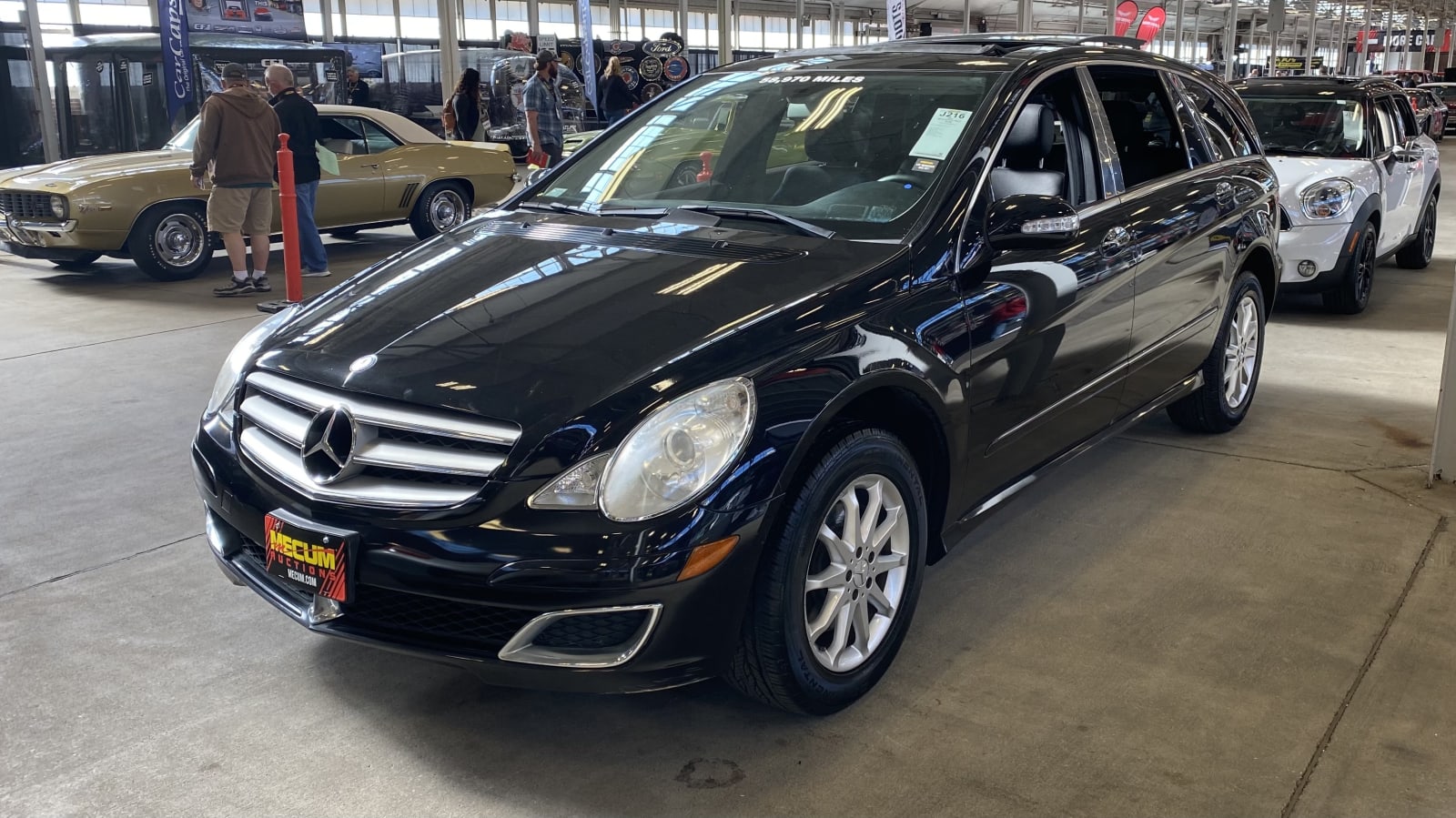 2007 Mercedes-Benz R350 at Indy 2021 as J216 - Mecum Auctions