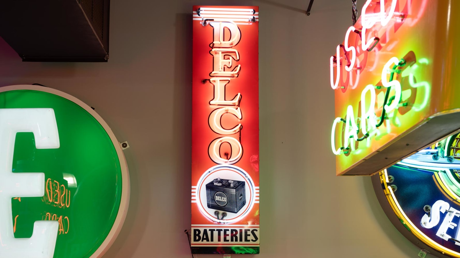 1953 Delco Batteries Single-Sided Tin Neon Sign at The World’s Largest ...