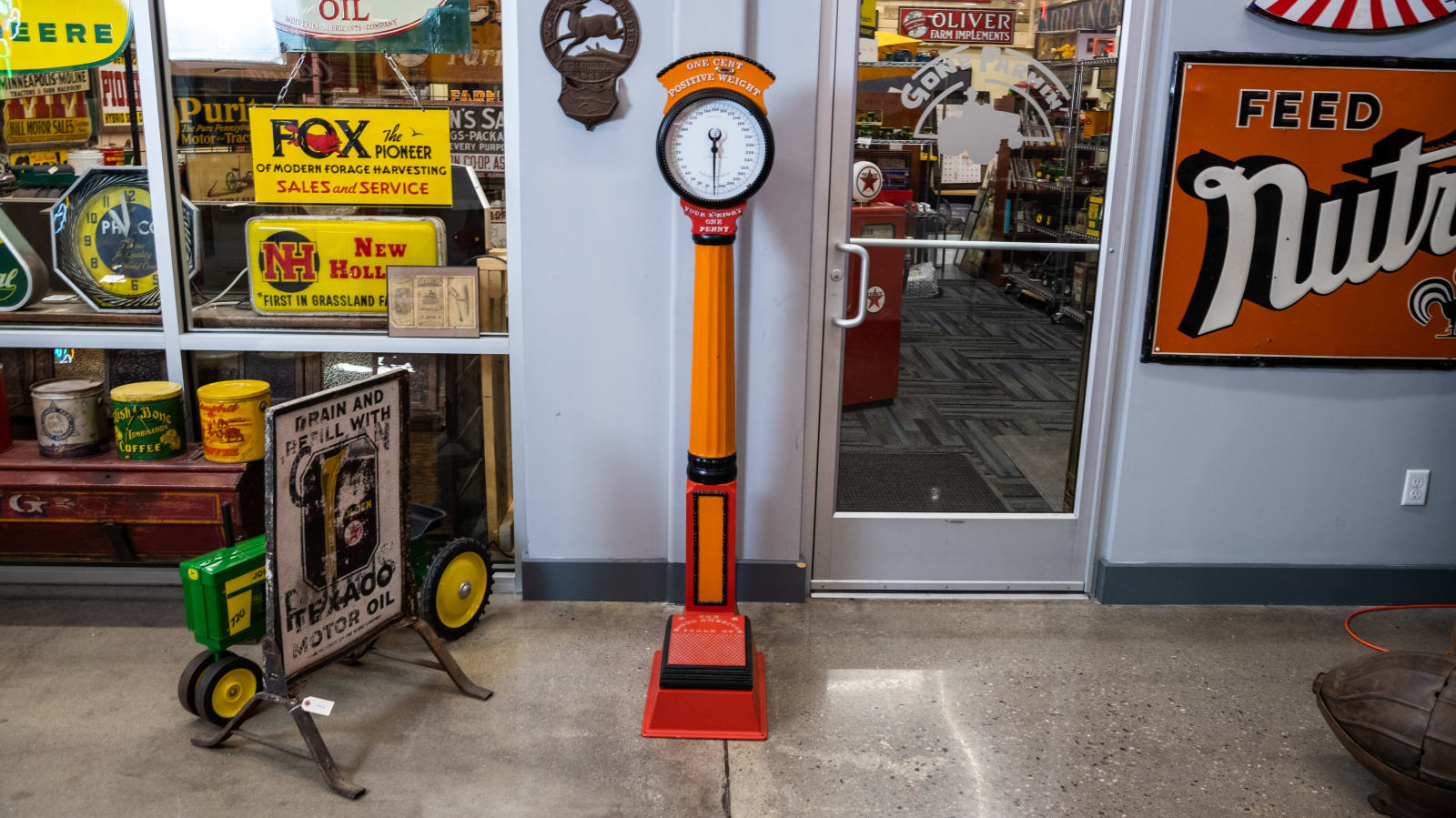 1920s-1930s Penny Sidewalk Scale at The World’s Largest Road Art ...