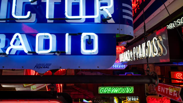 1940s RCA Victor Radio Double-Sided Porcelain Bullnose Neon Sign at ...