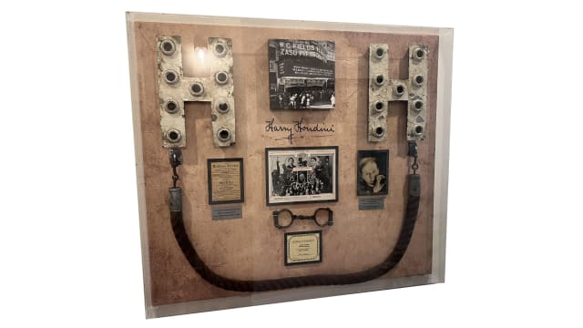 1930s Harry Houdini Shadow Box at Kissimmee 2023 as M146 - Mecum Auctions