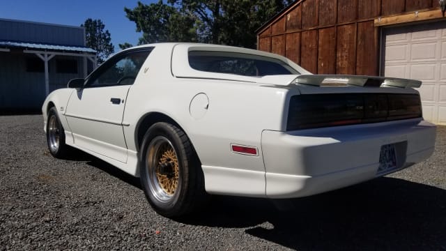 1988 Pontiac Trans Am GTA Notchback at Glendale 2020 as W134.1 - Mecum ...