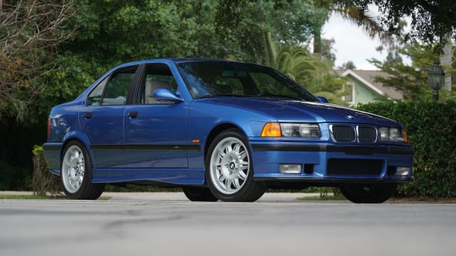1997 BMW M3 at Glendale 2022 as S48.1 - Mecum Auctions