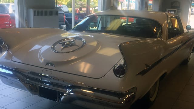 1961 Chrysler Imperial at Chicago 2016 as S32 - Mecum Auctions