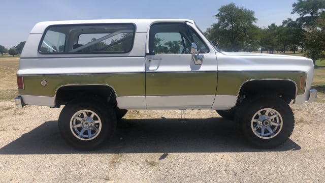 1975 GMC Jimmy at Dallas 2019 as F258 - Mecum Auctions