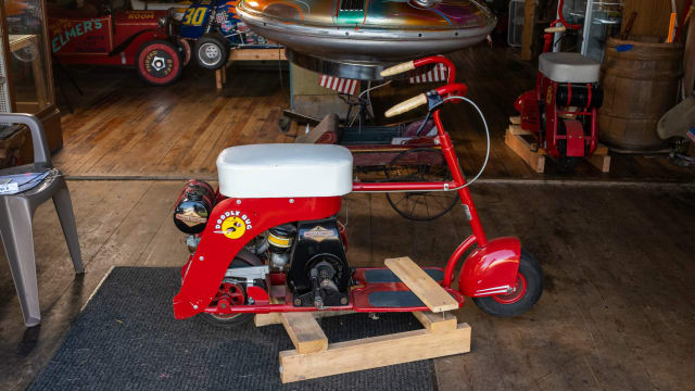 1946 Hiawatha Doodlebug at Elmer's Auto & Toy Museum Collection 2022 as ...