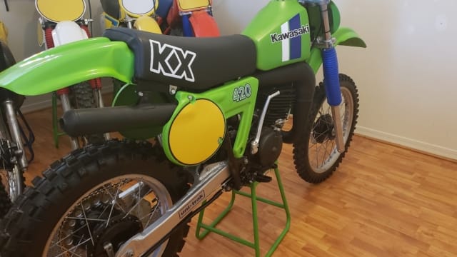 1980 Kawasaki KX420 at Las Vegas Motorcycles 2020 as T157 - Mecum Auctions