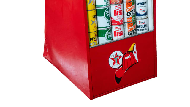 Texaco Service Station Oil Rack Display at Indy Road Art 2022 as B388 ...