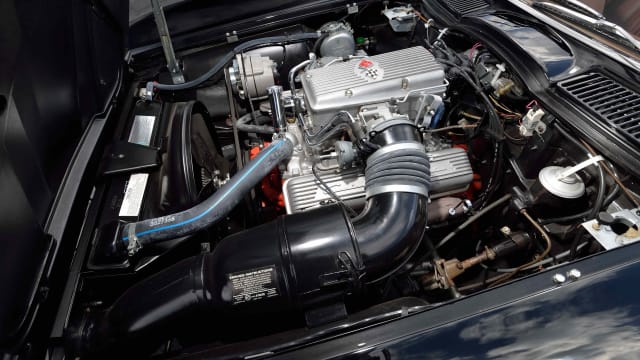 1963 Chevrolet Corvette Split Window Coupe at Indy 2017 as S114 - Mecum ...