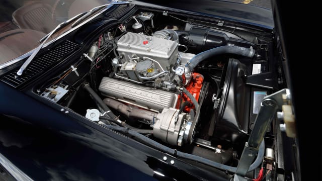 1963 Chevrolet Corvette Split Window Coupe at Indy 2017 as S114 - Mecum ...